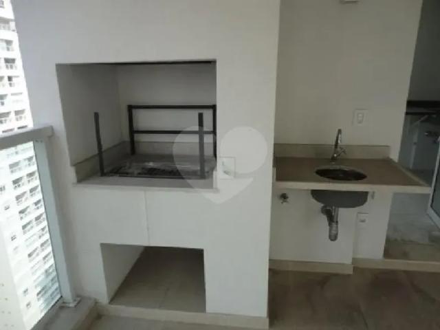 Apartamento com 3 quartos à venda ou para locação em Campo Belo SP