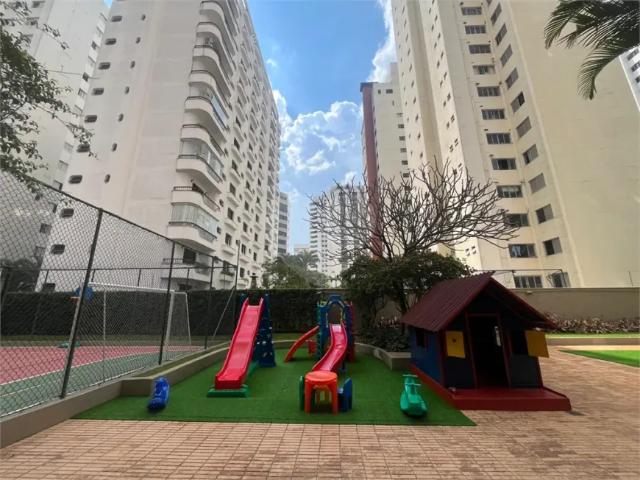 Apartamento com 3 quartos à venda em Campo Belo SP
