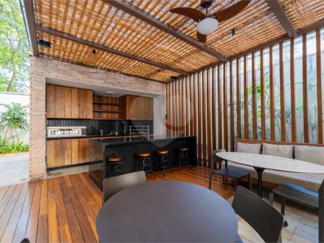 Apartamento com 3 quartos à venda em Campo Belo SP