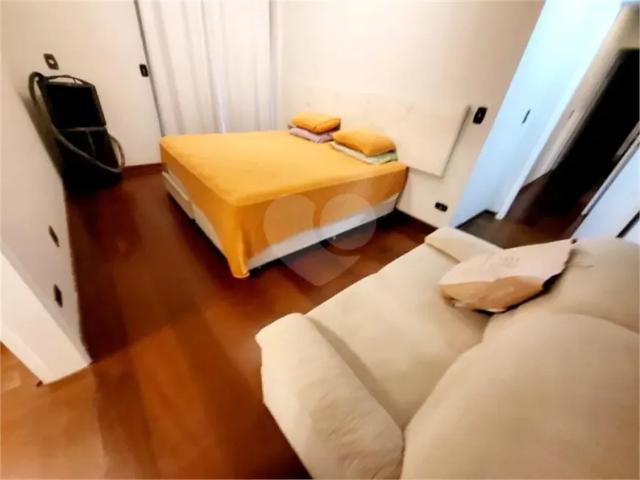 Apartamento com 3 quartos à venda em Gonzaga SP