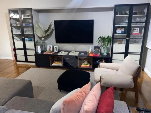 Apartamento com 3 quartos à venda em Itaim Bibi SP