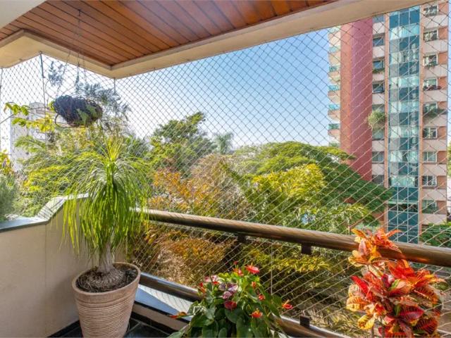 Apartamento com 3 quartos à venda em Indianópolis SP
