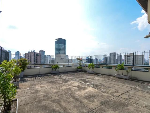 Apartamento com 3 quartos à venda em Jardim Europa SP