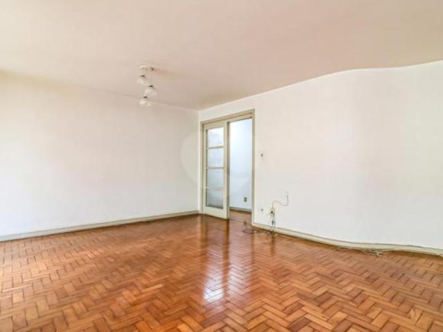 Apartamento com 3 Quartos, 167 m² à Venda no Paraíso