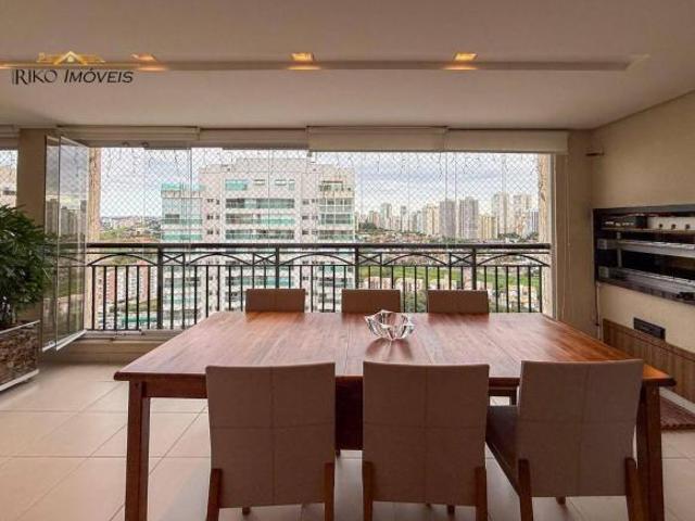 Apartamento com 3 quartos, 176 m², à venda por R$ 1.890.000