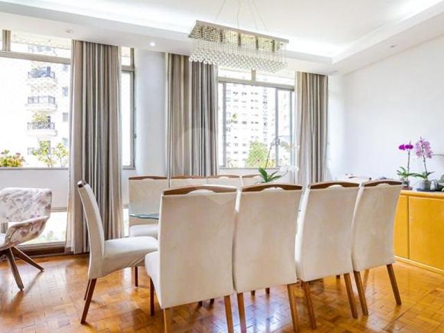 Apartamento com 3 Quartos, 187 m² à Venda em Santa Cecília