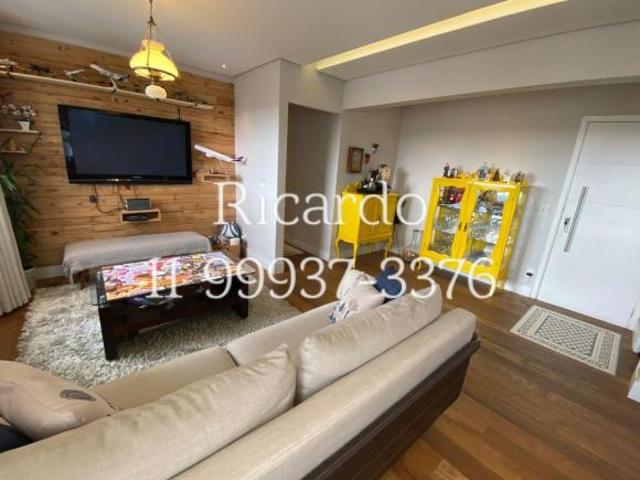 Apartamento com 3 Quartos, 106 m² à Venda em Jardim Arpoador