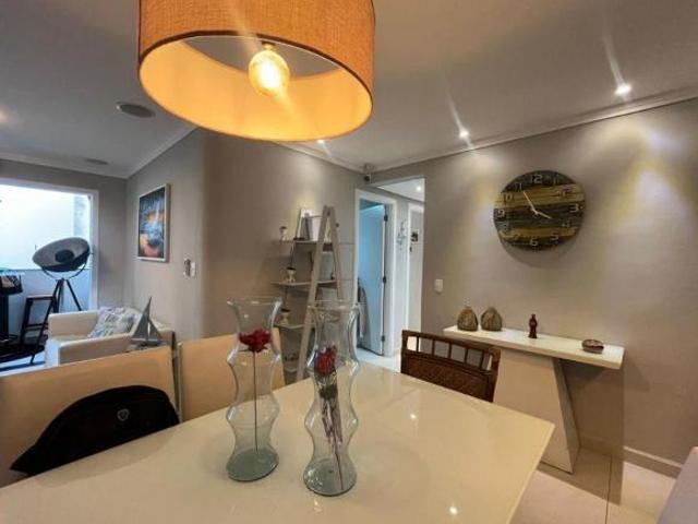 Apartamento com 3 Quartos 1 suíte, 1 vaga e sacada à venda em Enseada, Guarujá
