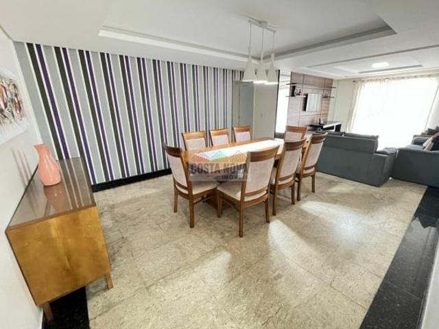 Apartamento com 3 quartos, 1 suíte, 2 vagas de garagem demarcada no bairro Canto do Forte