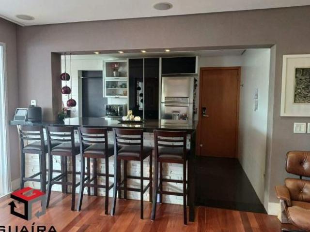 Apartamento com 3 quartos 1 suite 4 banheiros em Vila Gumercindo