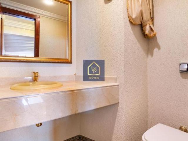 Apartamento com 3 quartos 1 suíte à venda. São 226,85 m² por R$ 1.590.000 no bairro Batel em Curit