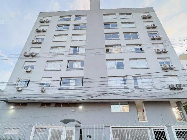 Apartamento com 3 quartos 1 suíte e 2 vagas no Bairro Passo da Areia