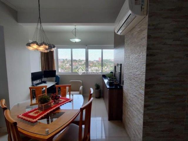 Apartamento com 3 quartos, 1 suíte e 2 vagas lado a lado no Alta Vista