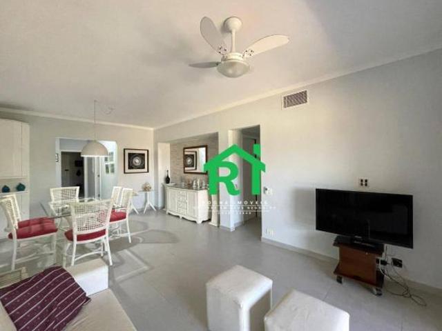 Apartamento com 3 quartos 1 suíte, sacada e lazer à venda em Enseada, Guarujá