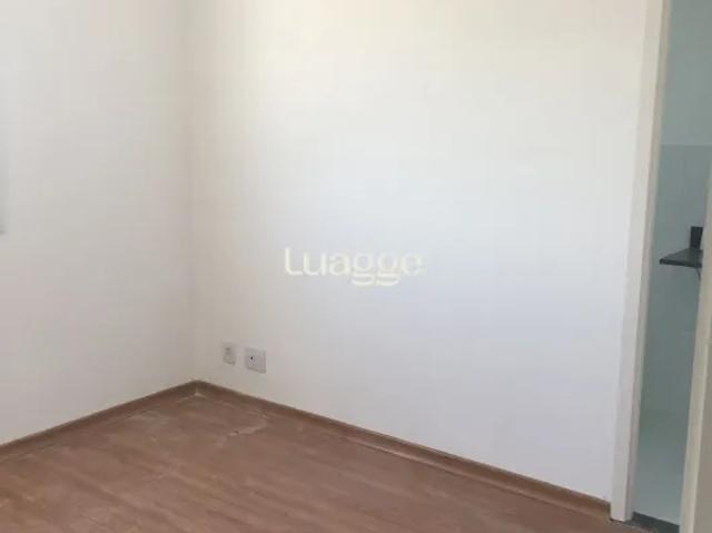 Apartamento com 3 quartos, 1 suíte, sacada