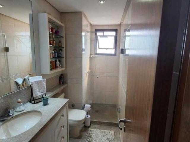 Apartamento com 3 quartos, 206m², à venda em Porto Alegre, Menino Deus