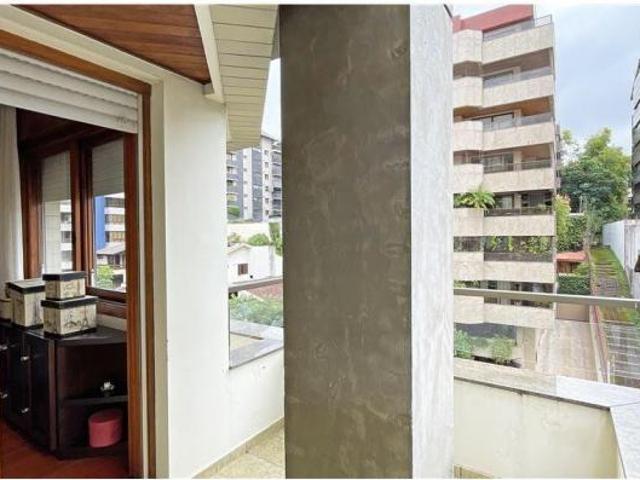 Apartamento com 3 quartos, 210m², à venda em Porto Alegre, Bela Vista