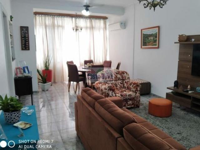 Apartamento com 3 quartos, 2 banheiros e 1 vaga de garagem. Bairro Boqueirão, 1quadra da praia