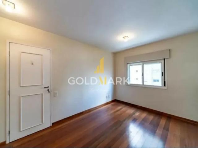Apartamento com 3 Quartos 2 suítes 5 banheiros à Venda, 128 m² por R$ 2.715.000