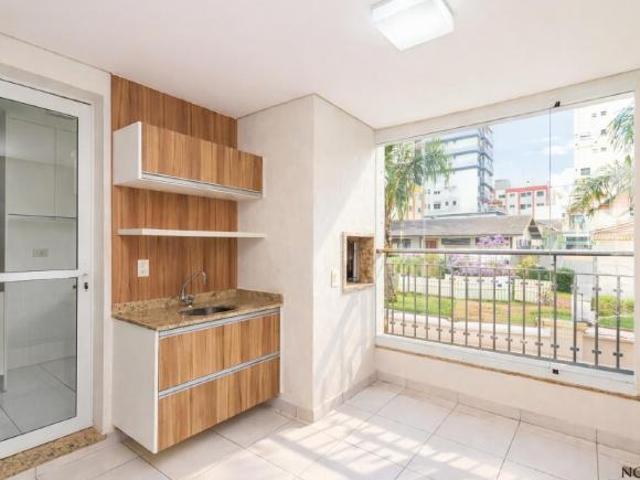 Apartamento com 3 quartos, 2 vagas, no Água Verde/Vila Izabel