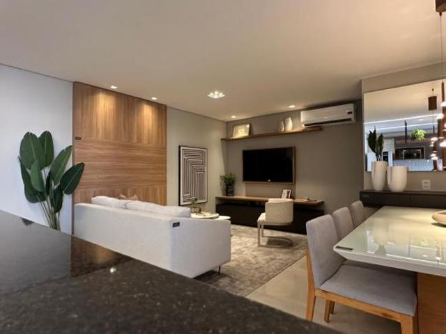 Apartamento com 3 quartos, 3 suíte 2 vagas à venda no bairro Sul, 98m²