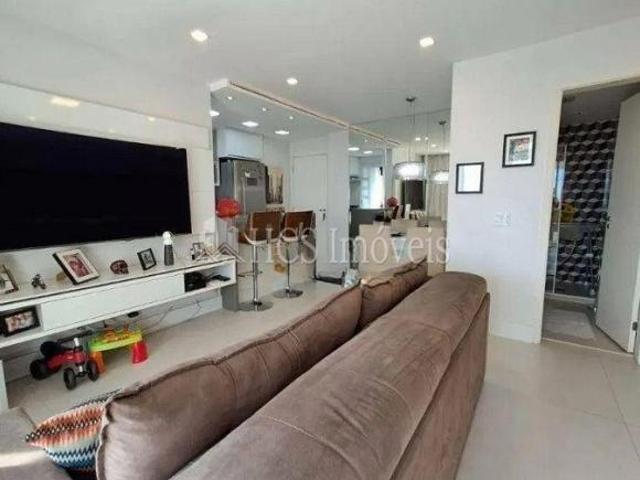 Apartamento com 3 quartos, 69 m², à venda por R$ 900.000
