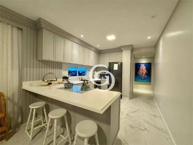 Apartamento com 3 suítes semimobiliado no Country Cascavel/PR