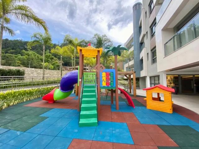 Apartamento com 3 suítes, vista mar à venda Cacupé