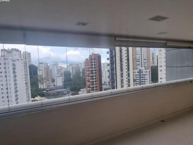 Apartamento com 3 suítes 3 vagas a venda no Morumbi