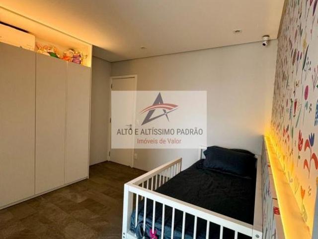Apartamento com 3 suítes 3 vagas a venda no Panamby
