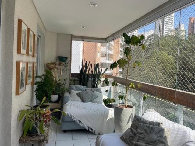 Apartamento com 3 suítes 3 vagas a venda no Panamby