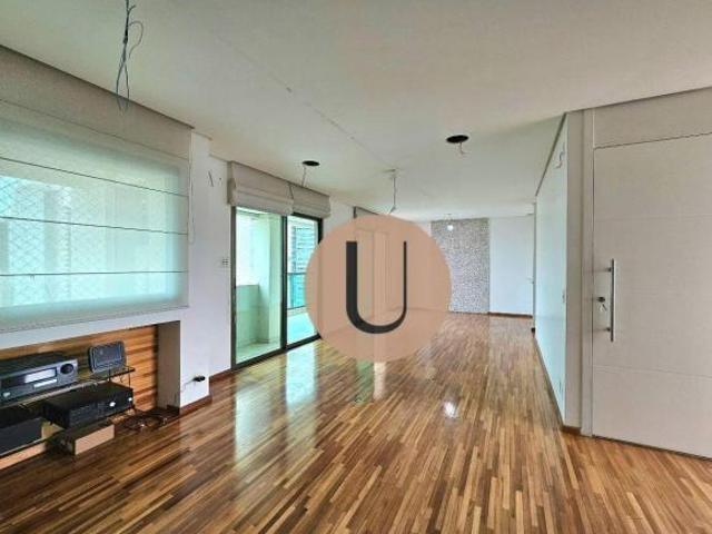 Apartamento com 3 suítes, 3 vagas à venda, 147 m² Campo Belo