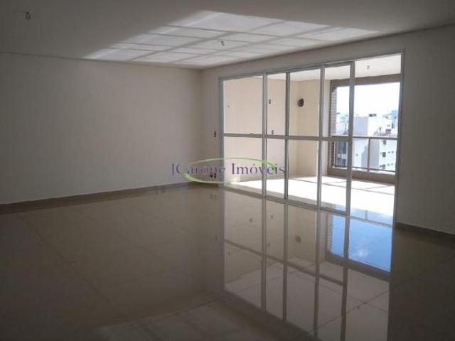 Apartamento com 3 suítes 3 vagas Churrasqueira Lazer no Emabré em Santos / SP