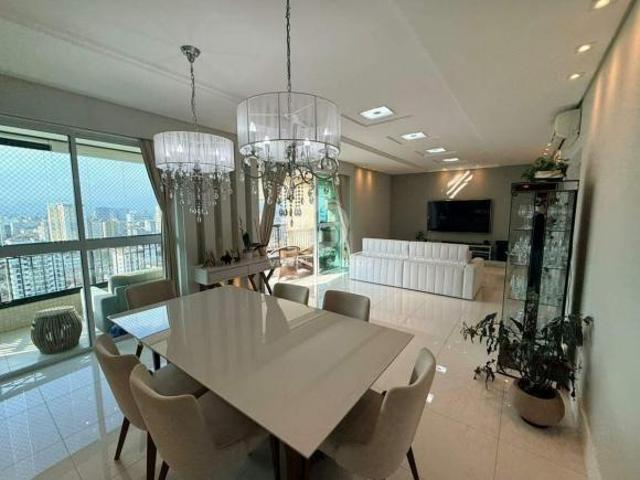 Apartamento com 3 suítes, 3 vagas e lazer Boqueirão Santos
