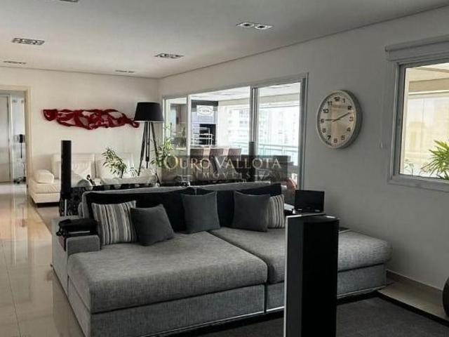 Apartamento com 3 suítes
