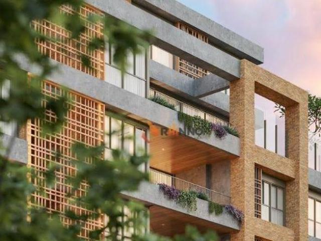 Apartamento com 3 suítes, 255 m² à venda no bairro Cabral