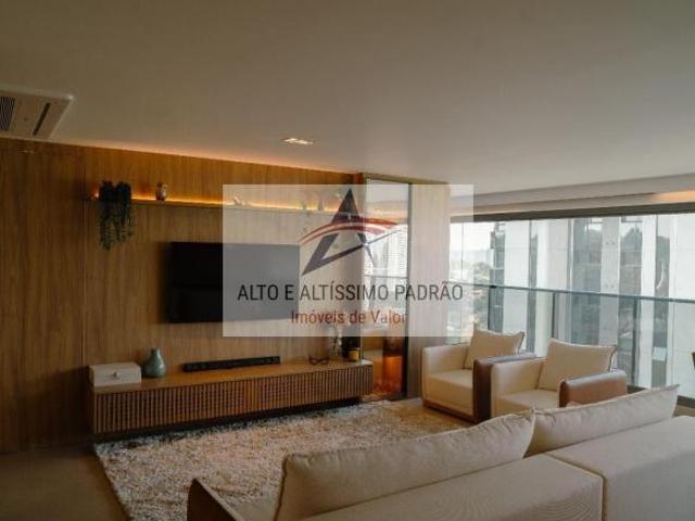 Apartamento com 3 suítes 2 vagas a venda no Panamby