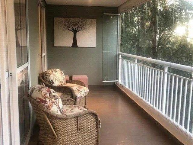 Apartamento com 3 suítes 2 vagas a venda no Panamby