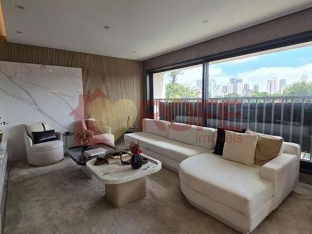 Apartamento com 3 suites, 2 Vagas Fixas à venda, 133 m² por R$ 2.200.000 Bairro Brooklin