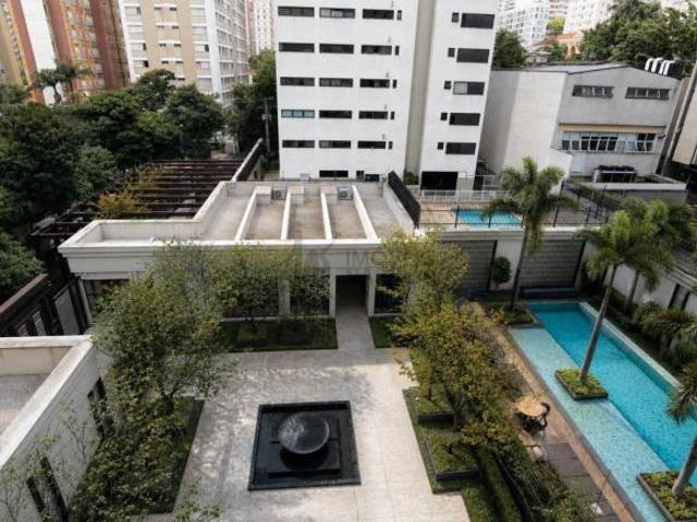 Apartamento com 3 suites, 2 vagas, próximo a Faculdade Puc