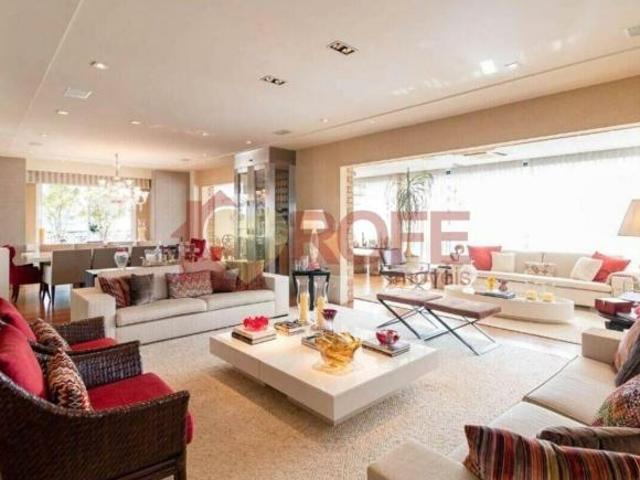 Apartamento com 3 suítes, 367m², Moema Pássaros fora da rota de aviões, ao lado do Parque Ibirapuera