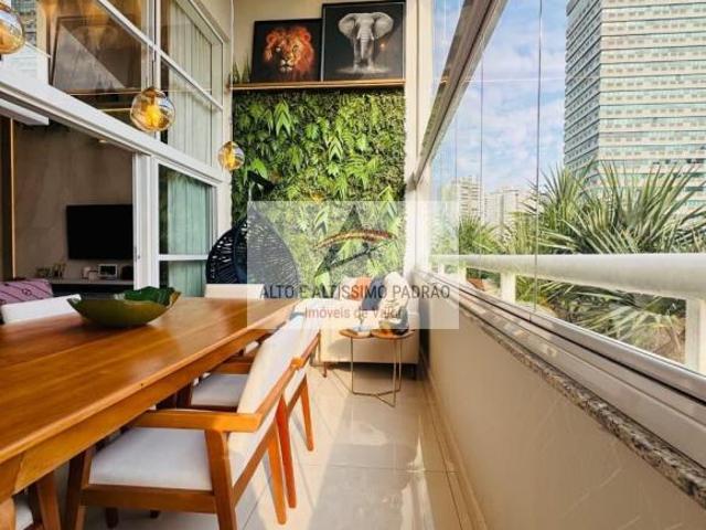 Apartamento com 3 suítes 4 vagas a venda no Morumbi