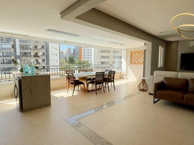 Apartamento com 3 suítes 4 vagas a venda no Morumbi