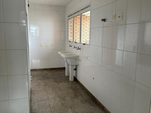 Apartamento com 3 suítes 6 vagas a venda no Panamby