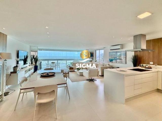 Apartamento com 3 Suítes à venda, 160 m² por R$ 2.800.000 Jardim Astúrias Guarujá/SP