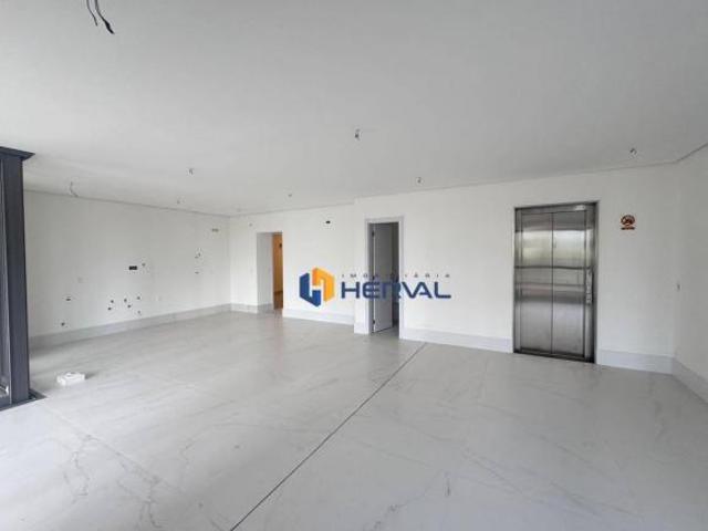 Apartamento com 3 suítes à venda, 179 m² por R$ 2.990.000 Zona 03 Maringá/PR