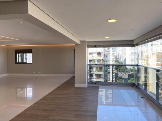 Apartamento com 3 suítes à venda, 192 m² Campo Belo