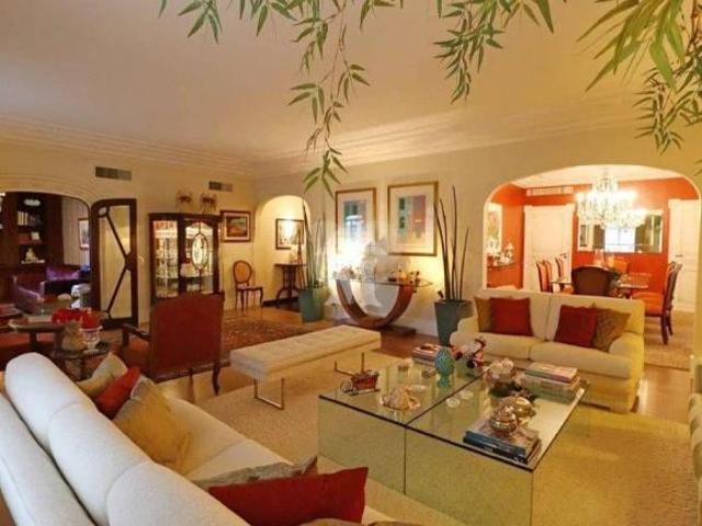 Apartamento com 3 Suítes à Venda Morro dos Ingleses