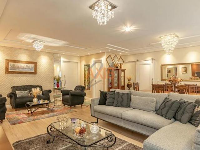 Apartamento com 3 Suítes à Venda no Edifício Quartier | Água Verde Curitiba