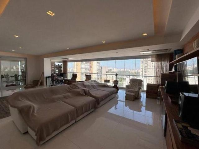 Apartamento com 3 Suites à Venda no Ibirapuera São Paulo/SP